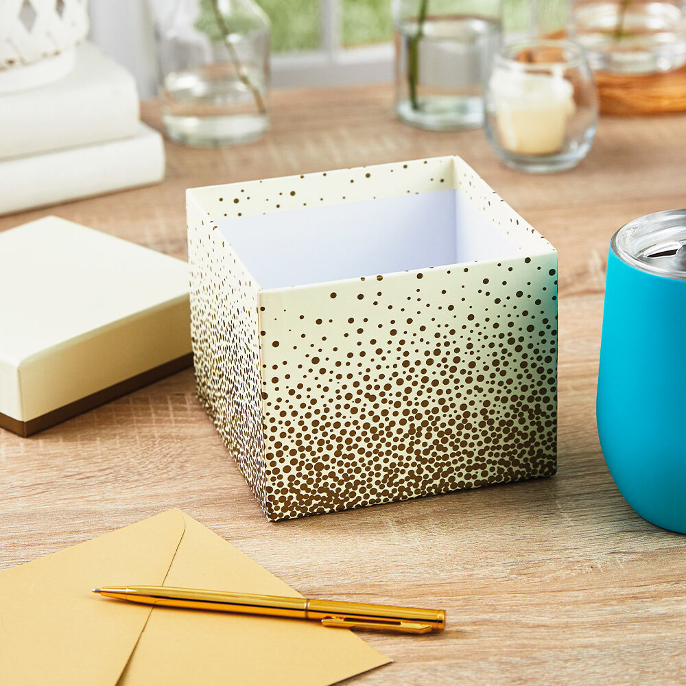 Gold Crown Gift Cards | E-Gift Cards | Hallmark