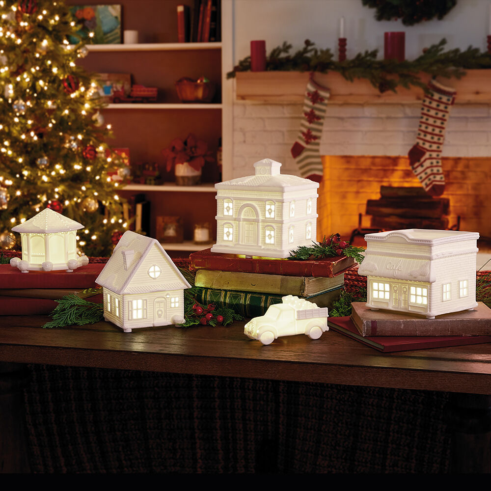 6 Creative Christmas Card Display Ideas | Hallmark Ideas & Inspiration