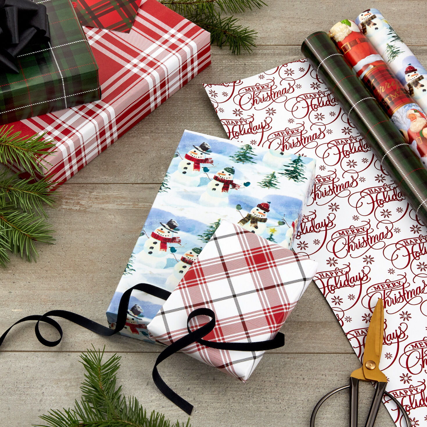 Christmas Classics 3-Pack Reversible Wrapping Paper Assortment, 120 sq ...