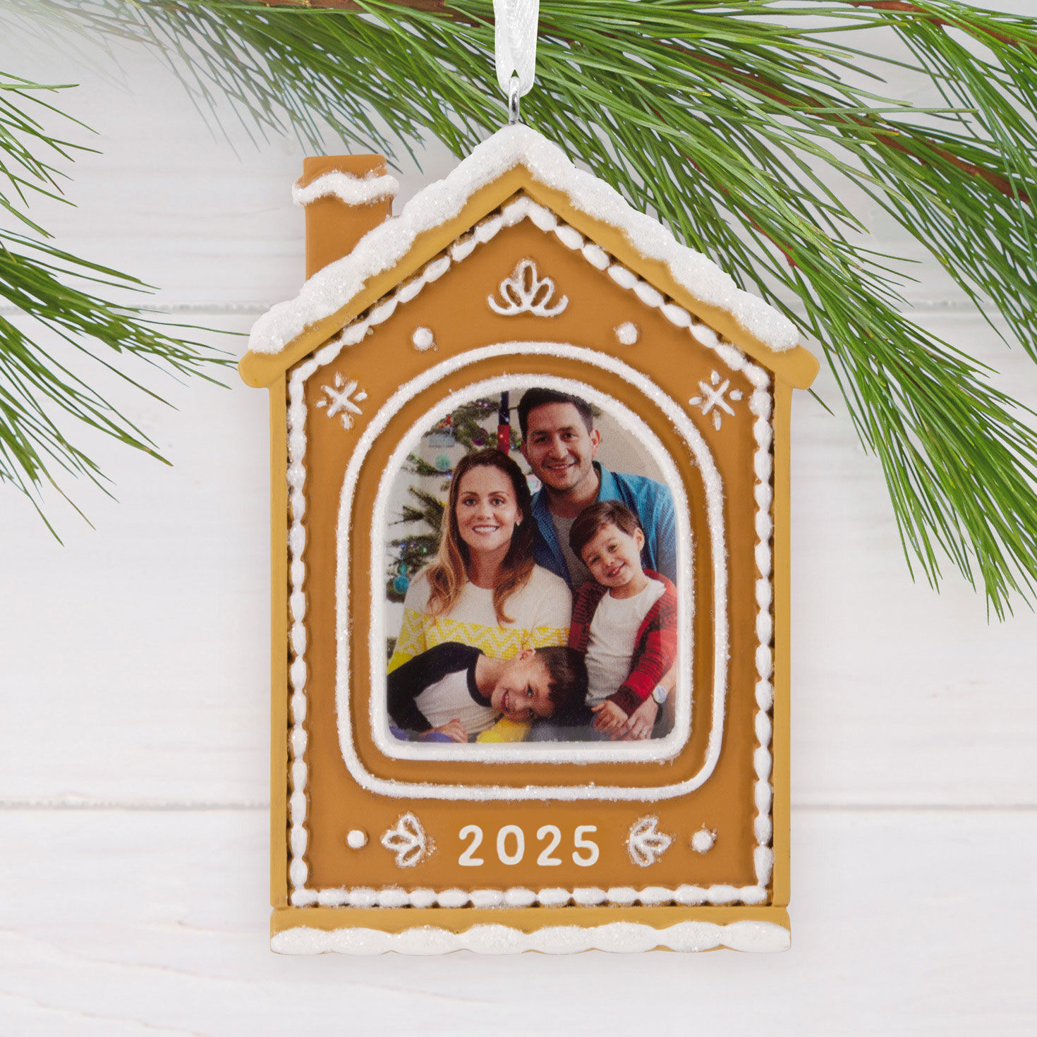 Gingerbread House 2025 Photo Frame Hallmark Ornament - Hallmark ...