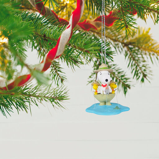 Peanuts® Gifts, Cards & Ornaments | Hallmark