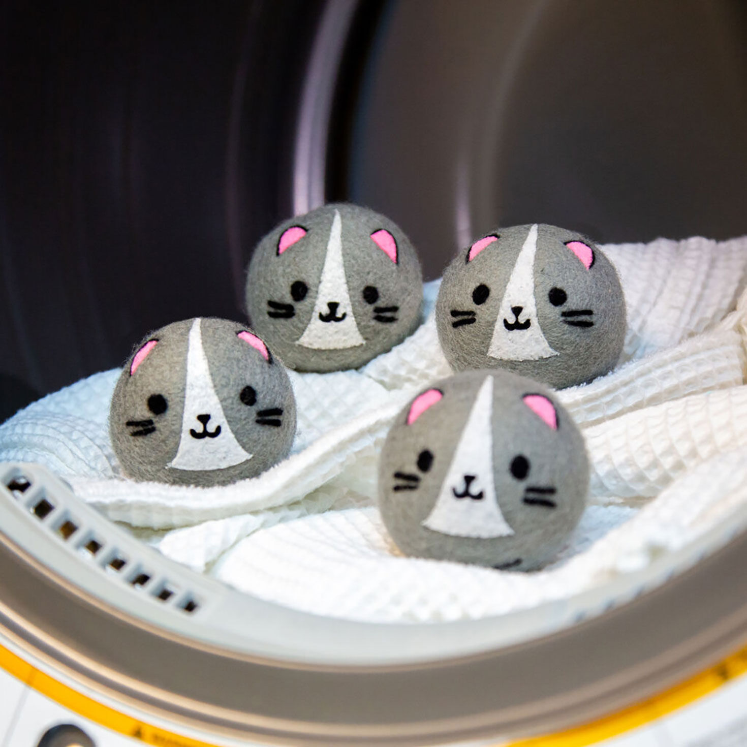 Kikkerland Cat Dryer Buddies Laundry Balls, Set of 4 - Kitchen ...