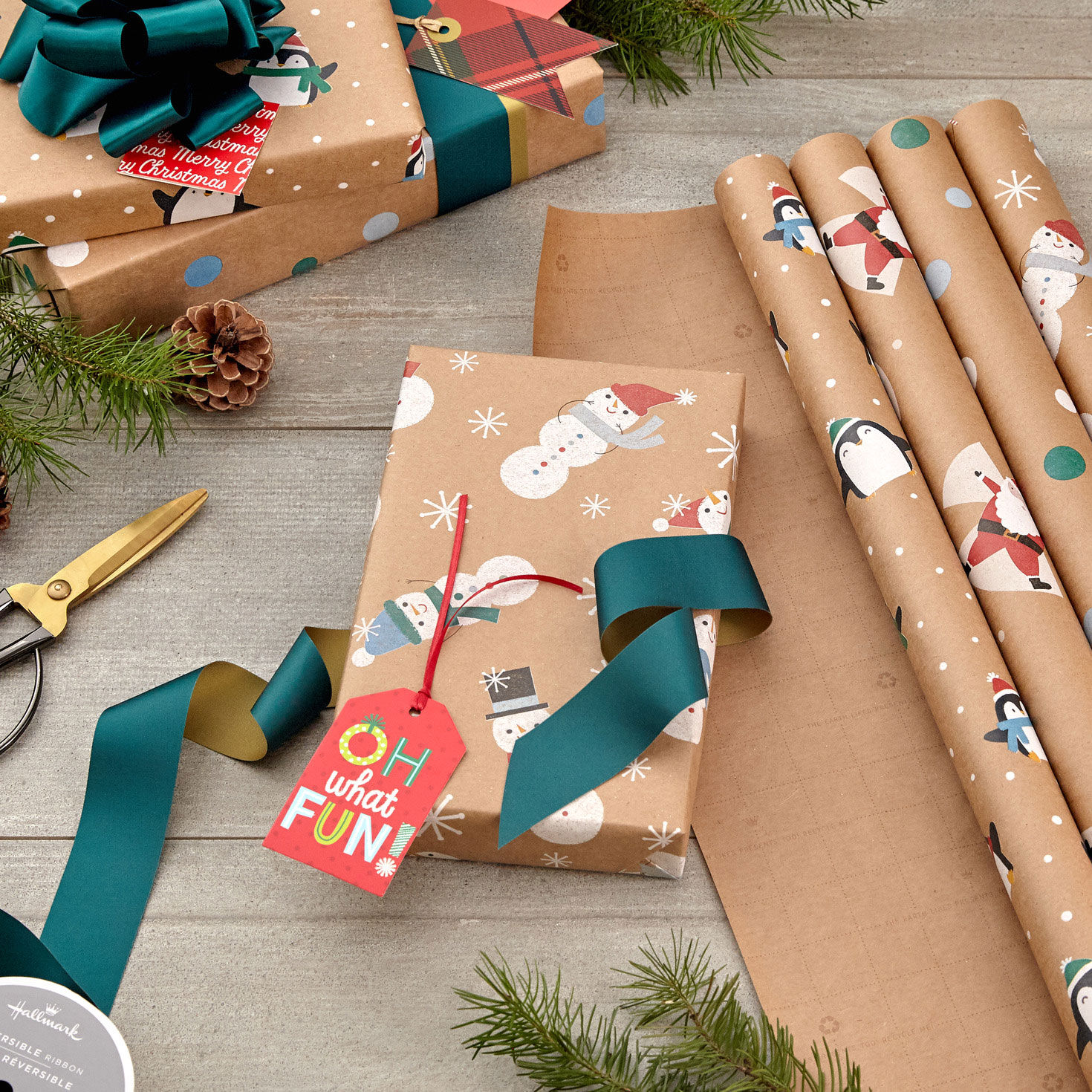 Kraft Assorted 4-Pack Christmas Wrapping Paper, 88 sq. ft. - Wrapping ...