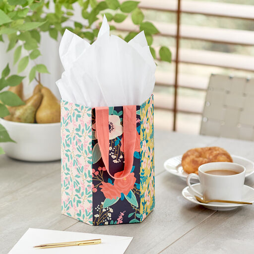 Gift Bags | Hallmark